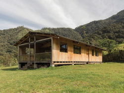 Build a house for under 200k : Grand Designs Magazine