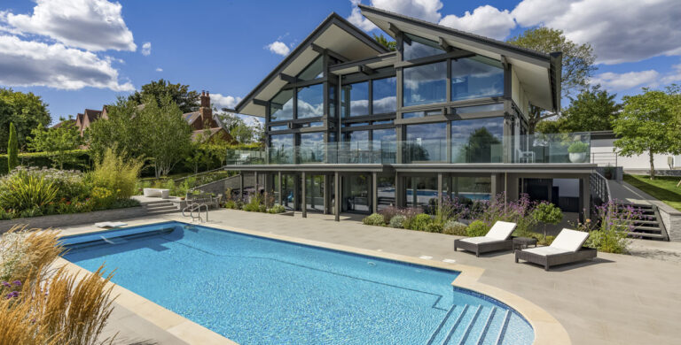 HUF HAUS UK : Grand Designs Magazine