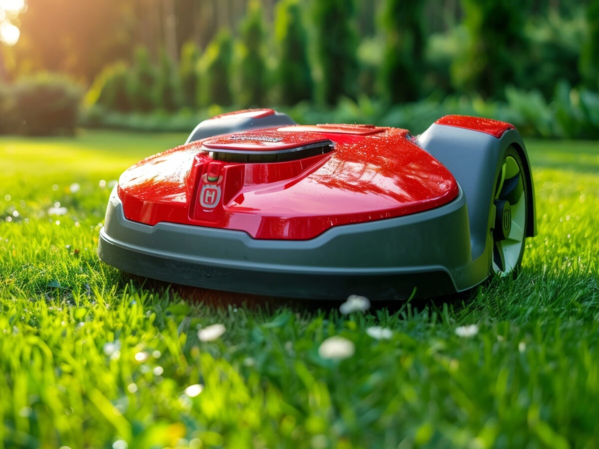 Robotic Lawnmowers - Everything you need to know - Grand Designs Magazine : Grand Designs Magazine