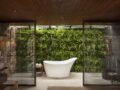 Outdoor showers and tubs guide - Grand Designs Magazine : Grand Designs ...