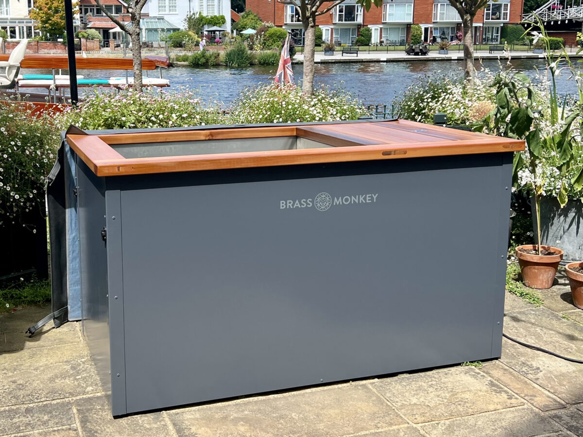 Outdoor showers and tubs guide - Grand Designs Magazine : Grand Designs ...