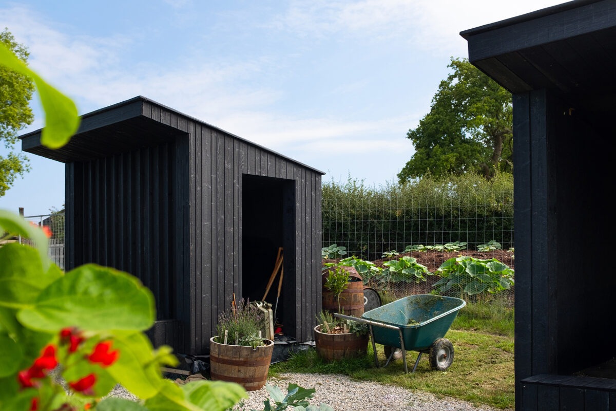 Low-carbon luxe: Hartdene Barns revisit - Grand Designs Magazine ...